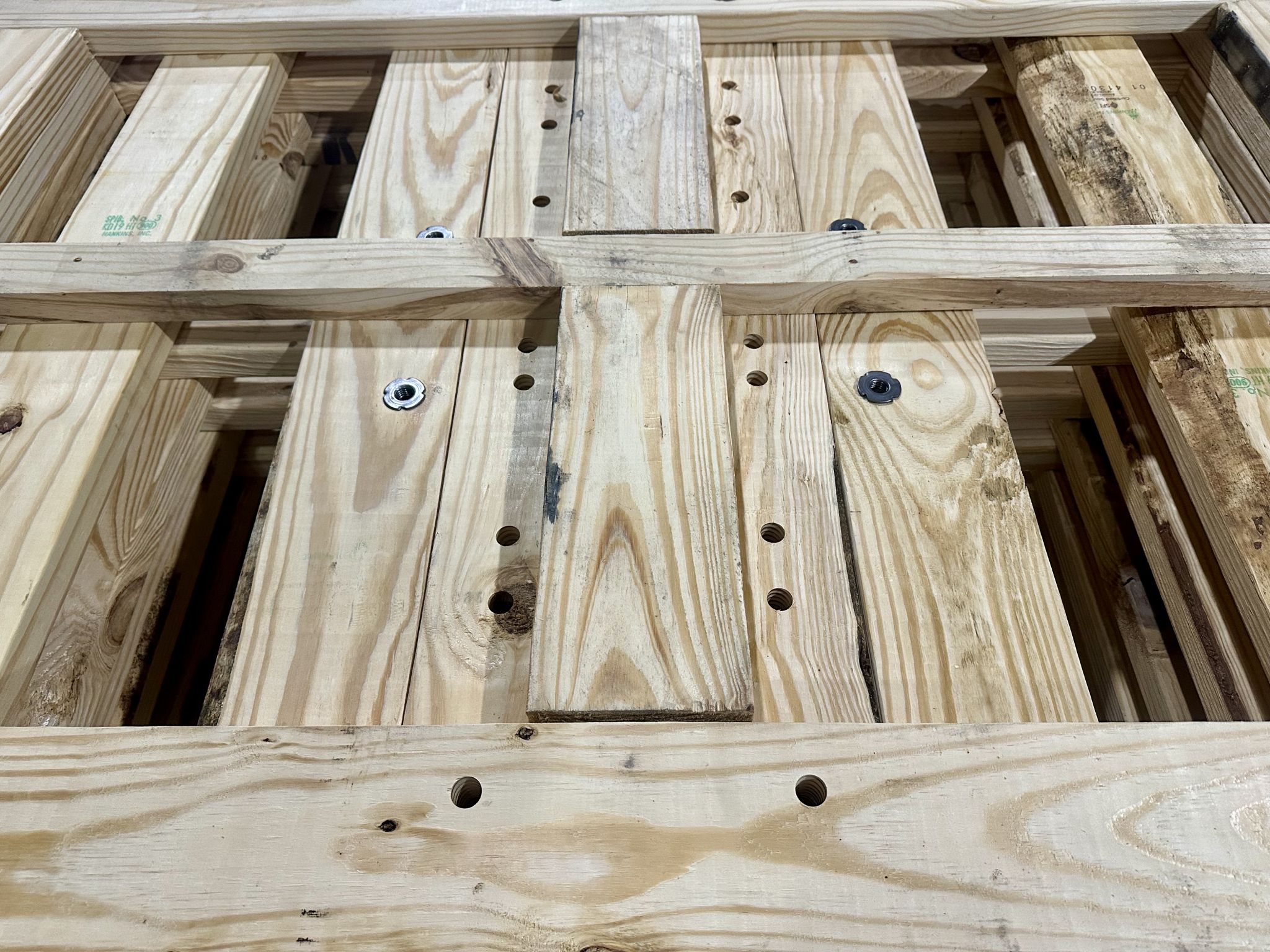 Shock Pallets for Server Racks & Fragile Cargo | J&L Wood